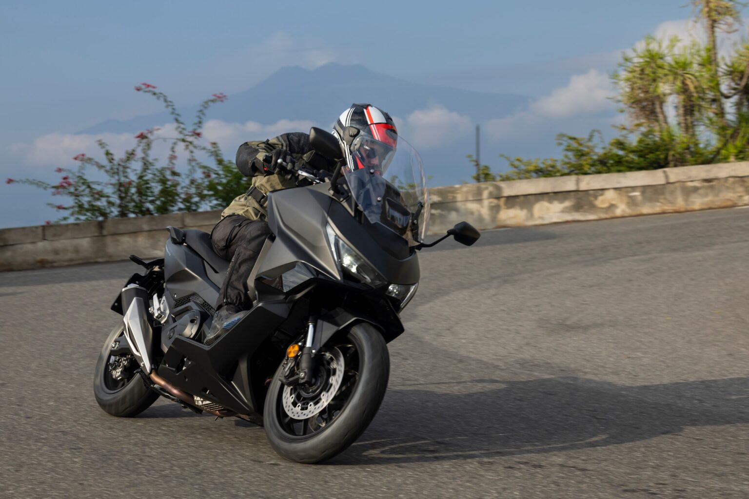 Test SYM ADX 400 TG: il ruggito della tigre - Motociclismo